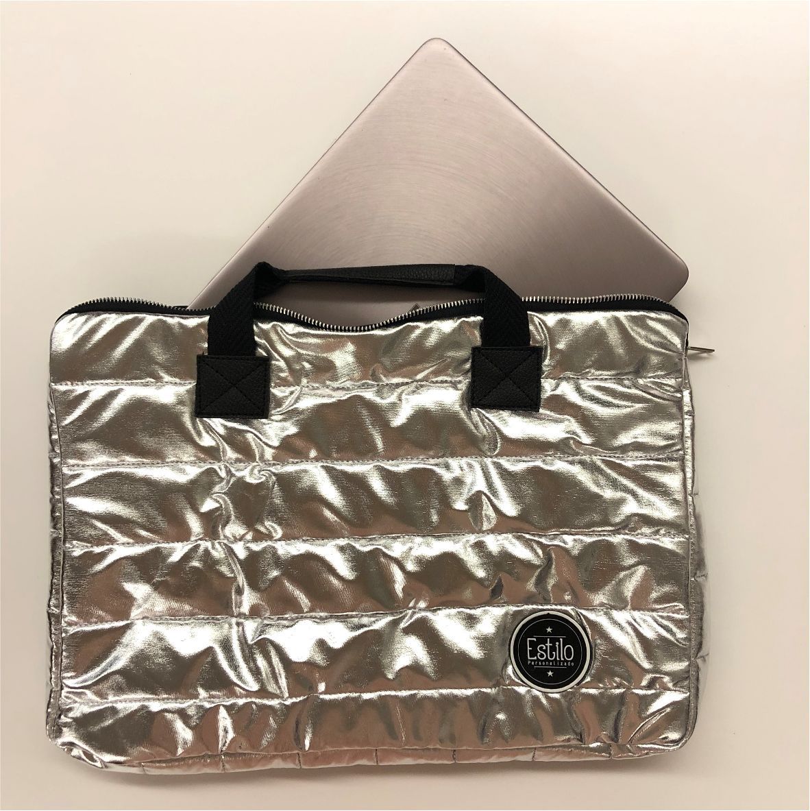 Porta Notebook Matelasse Plata - Estilo personalizado